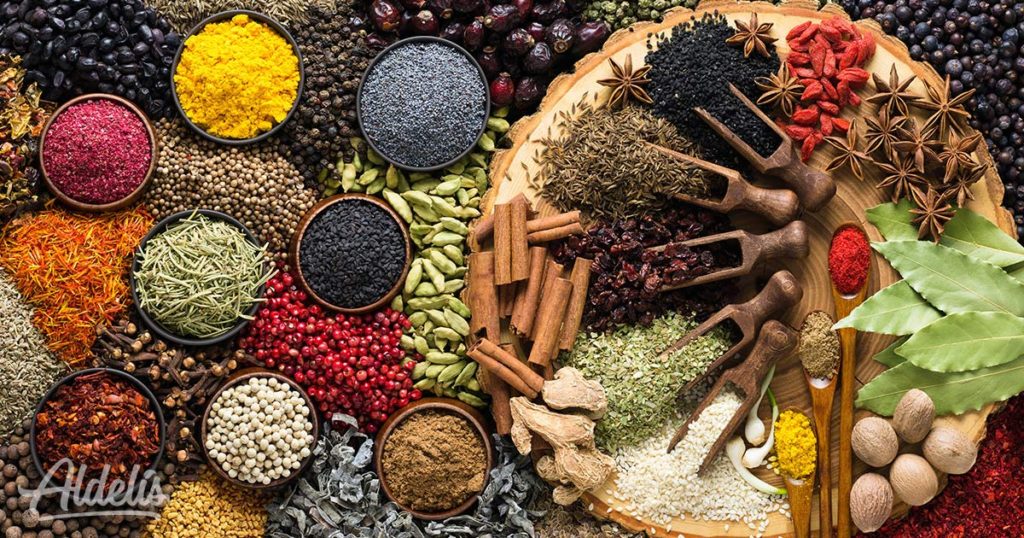 Condimentos para el pollo: hierbas aromáticas y especias